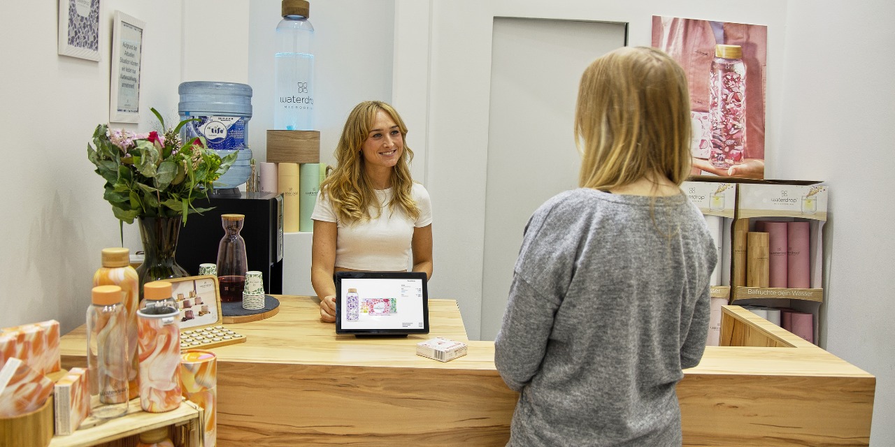 Psychological Pricing Tactics To Attract & Retain Clients